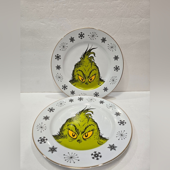 Dining | The Grinch Christmas Dinner Plates 15 Set Of 2 Snowflakes With ...